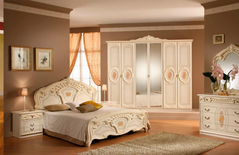 CLOSET CON ESPEJOS FUNCIONALES Y ELEGANTES